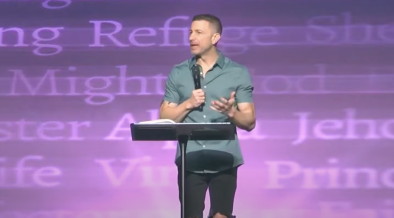 Megachurch Pastor Returns to Pulpit after Affair Allegations ...