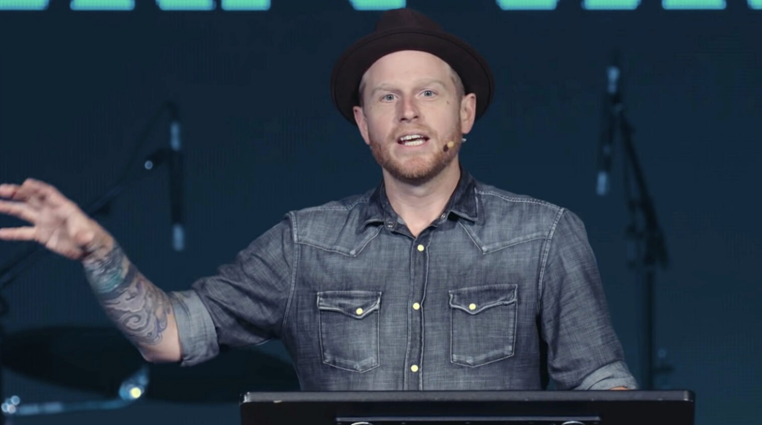 Texas Pastor Aaron Ivey Accused of ‘Indecent’ Texts With Men ...