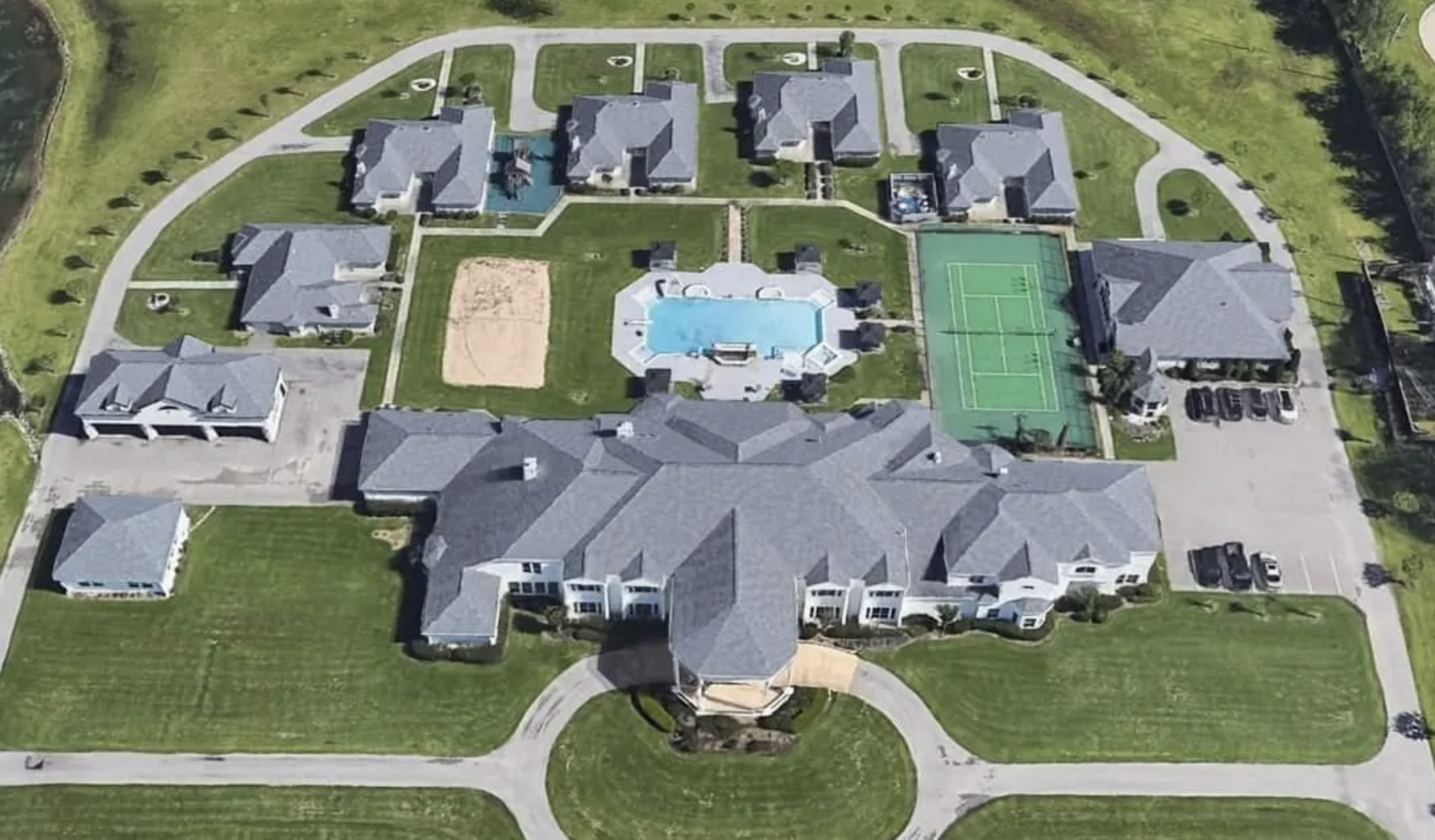 Texas Megachurch Lists Televangelist’s ‘Parsonage’ for $15 Million ...