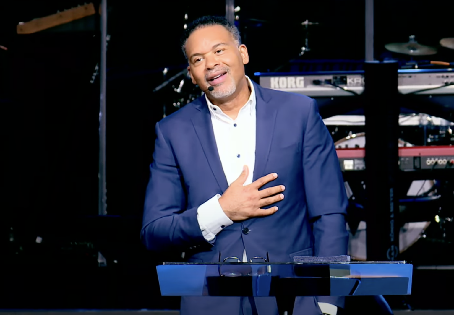 NC Megachurch Pastor Divorces Wife - MinistryWatch