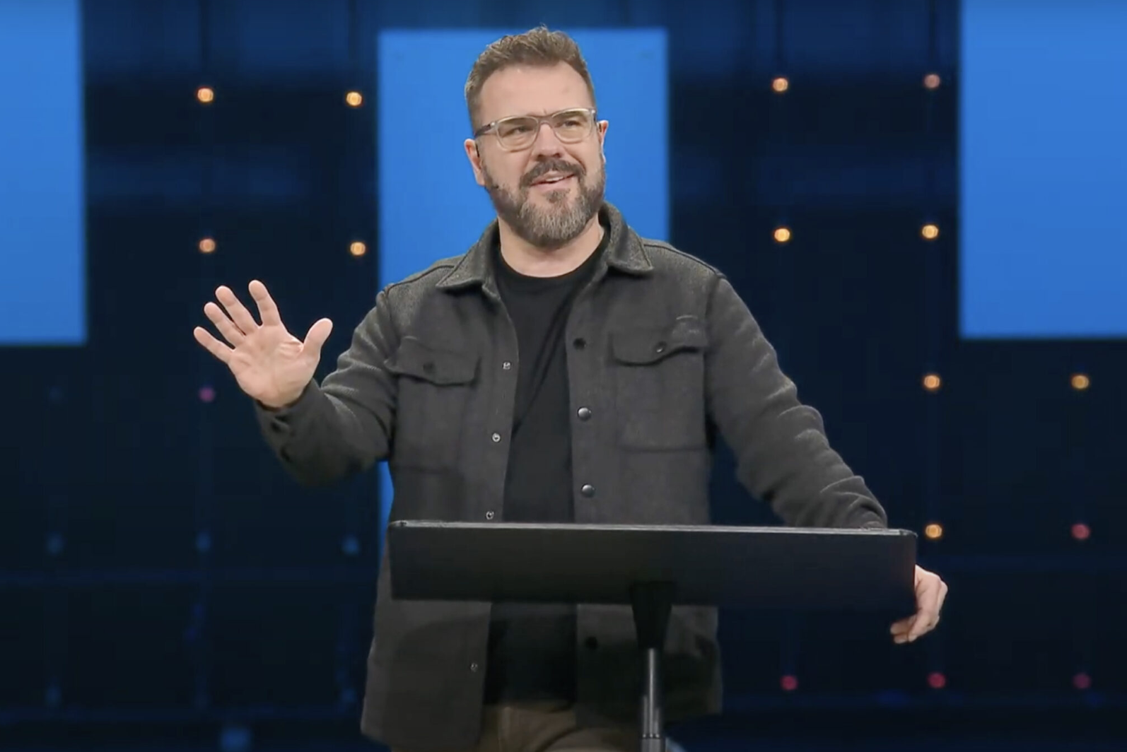 Willow Creek Pastor Dave Dummitt to Step Down - MinistryWatch