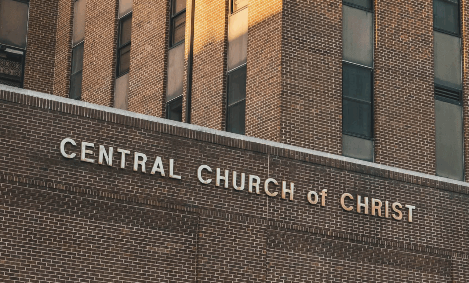 Amy Grant Settles Case Over Nashville Church Founded by Her Great ...